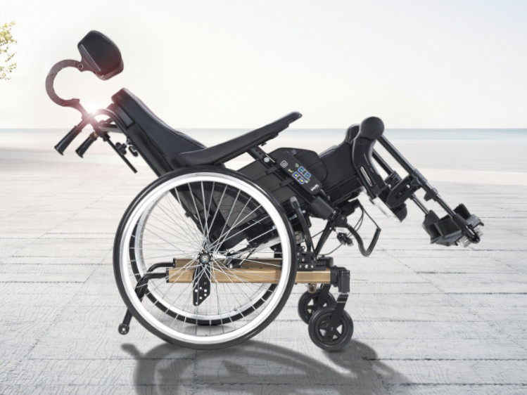 Rea Clematis PRO E-Tilt: l'ultima novità della famiglia Rea - Invacare ...